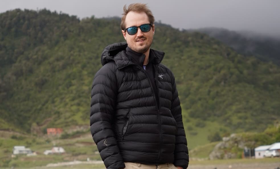 チーム紹介 – React